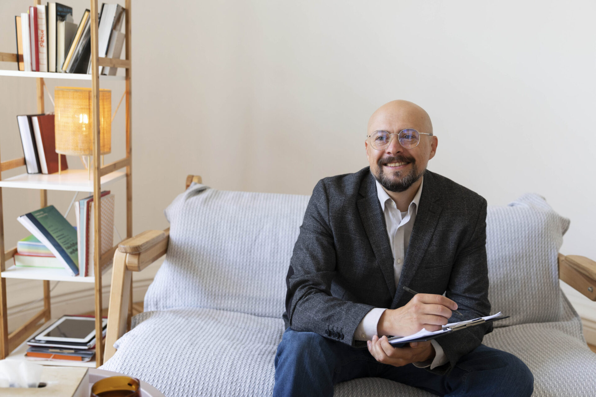 What Do Psychologists Do to Test Their Theories | Cedarwa